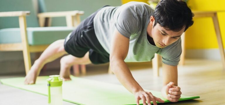 13 Gerakan Mudah Workout di Rumah, Cocok untuk Pemula! | Blog Rey