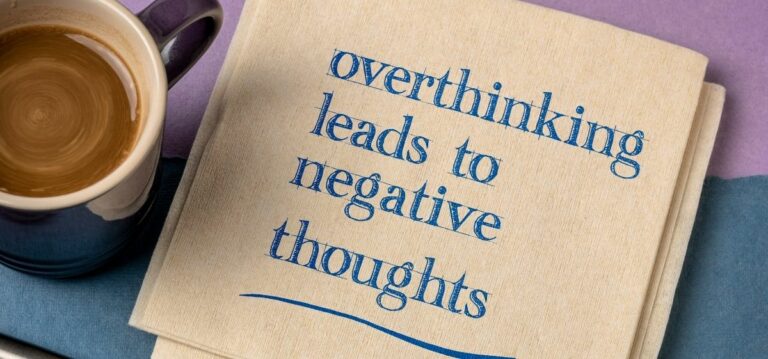 Apa Itu Overthinking? 6 Contoh dan Cara Mengatasinya | Blog Rey
