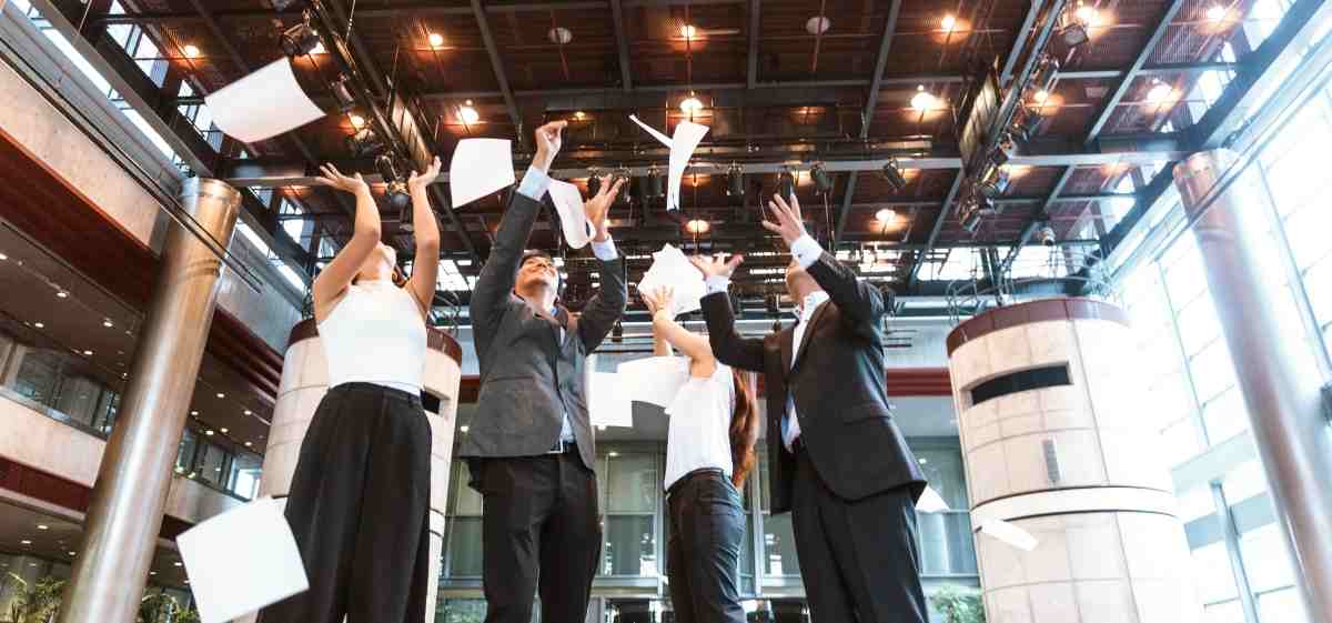 9 Cara Meningkatkan Loyalitas Karyawan Terhadap Perusahaan! | Blog Rey