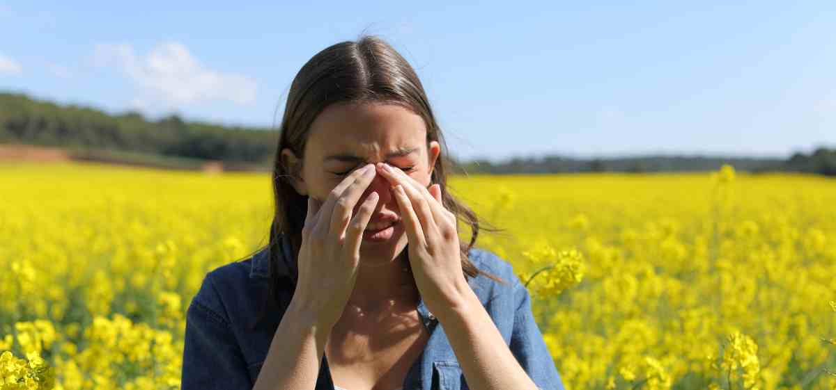 10 Penyebab Mata Merah Sebelah dan Cara Mengatasinya | Blog Rey