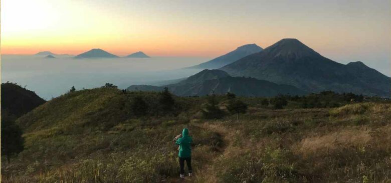 Masih Pemula? Ini 16 Rekomendasi Gunung untuk Pendaki Pemula | Blog Rey