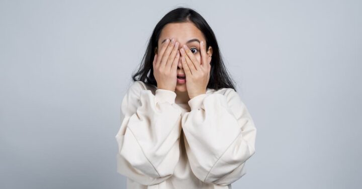 Apa Itu Introvert? Ini Ciri-ciri dan Penyebabnya | Blog Rey